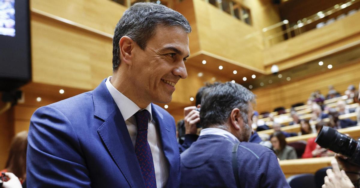 El PSOE denuncia el envío de folletos que mezclan las caras de Sánchez ...