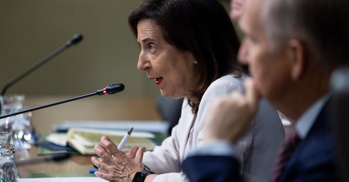 Robles exige a Tellado que rectifique y respete a las Fuerzas Armadas ...