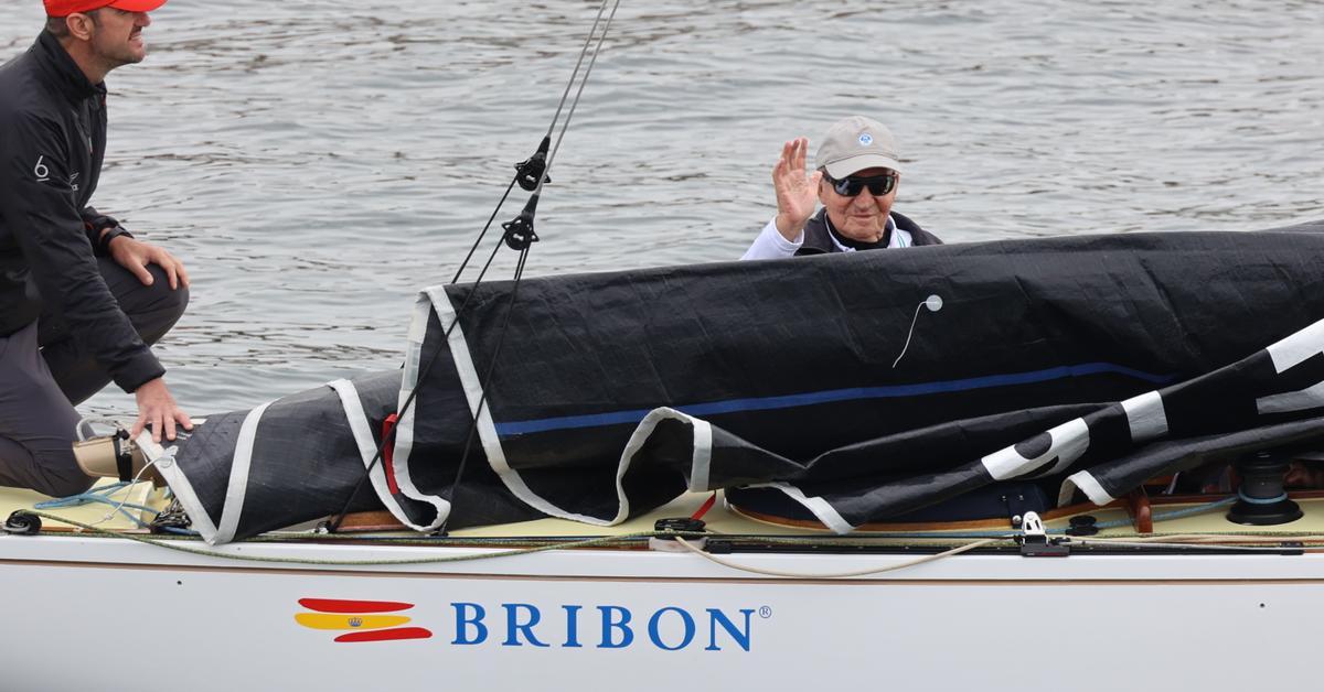 La RAE aprovecha la visita del emérito para saltarse la ley y recomendar 'Sangenjo' en vez de ...