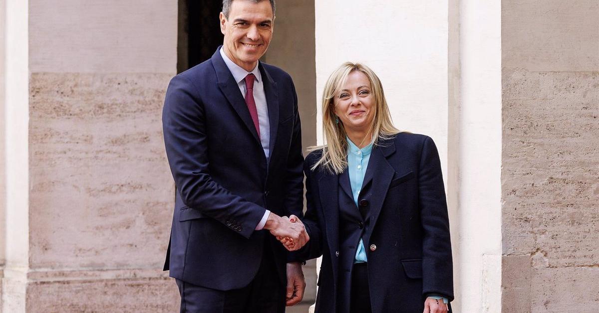 Sánchez intenta frenar los efectos de la política migratoria de Meloni ...
