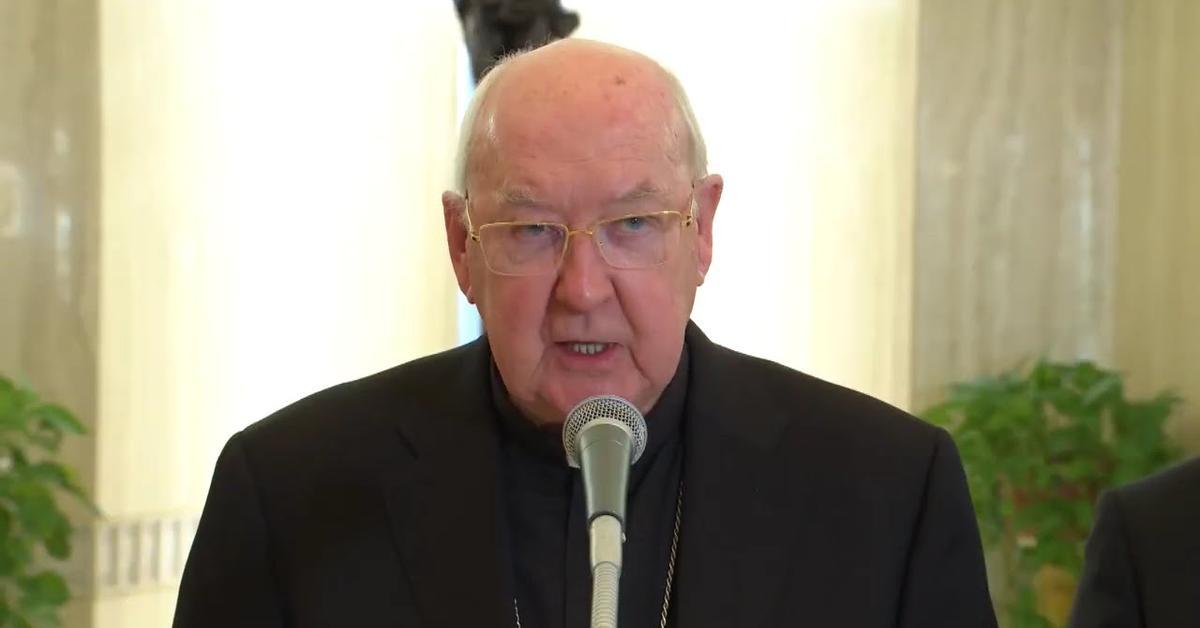 El cardenal Kevin Joseph Farrel: "Tengo que anunciar que el papa ...