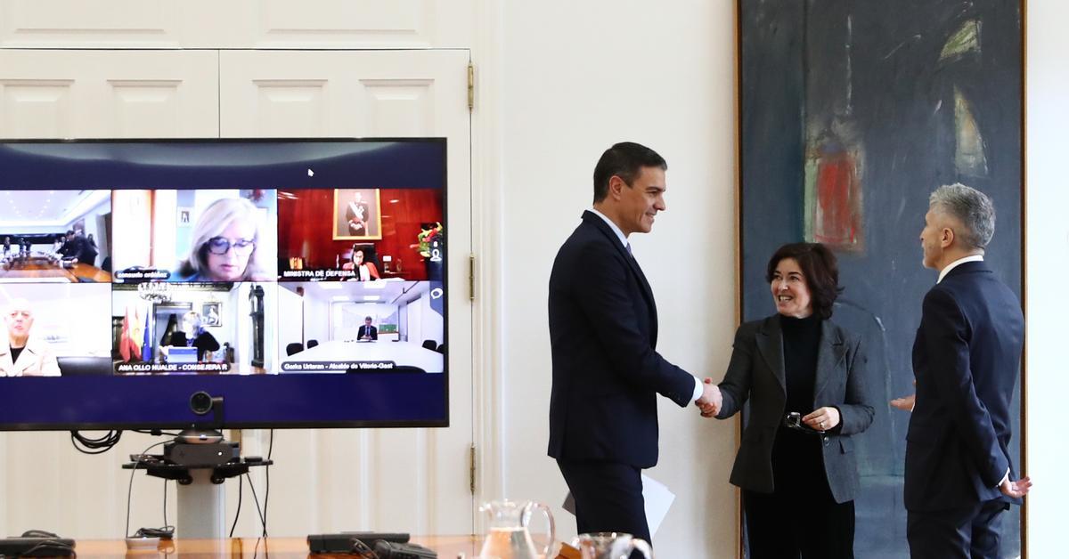 Sánchez ve al PP en una dinámica a lo Trump y a Feijóo mimetizado con ...