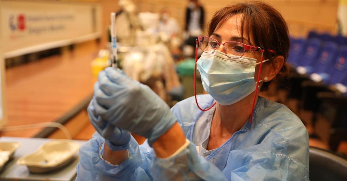 La EMA avala la dosis de refuerzo de las vacunas de Pfizer y Moderna en inmunodeprimidos